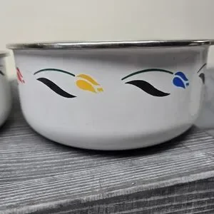 Kobe | Kitchen | Vintage Kobe Enamelware Tulip Nesting Mixing Bowls ...